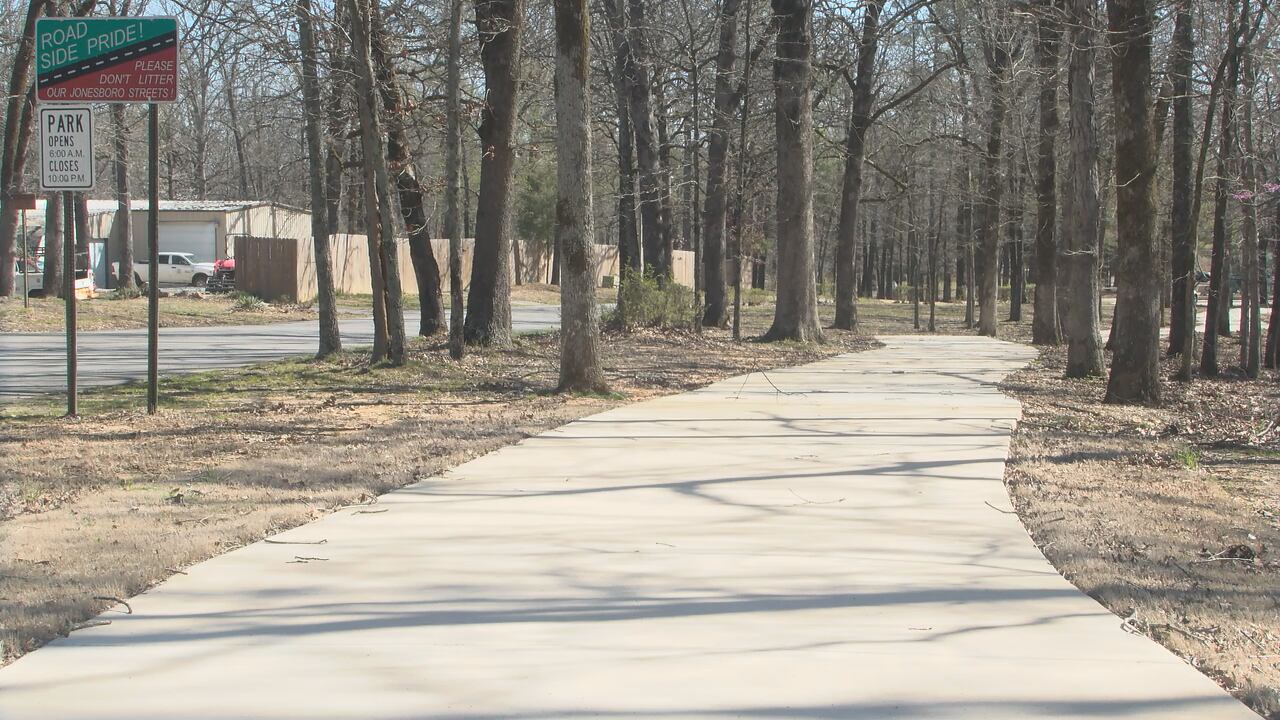 City approves to install more lights at Craighead Forest Park