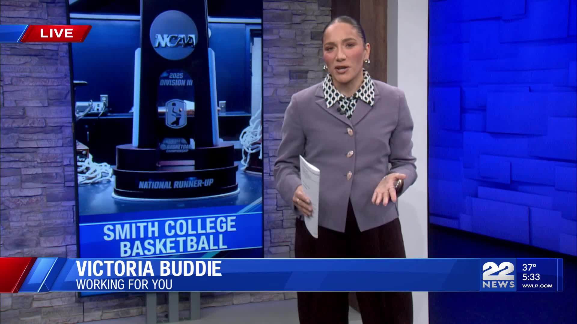 Smith College basketball returns as national runner-up, coach wins D3 ...