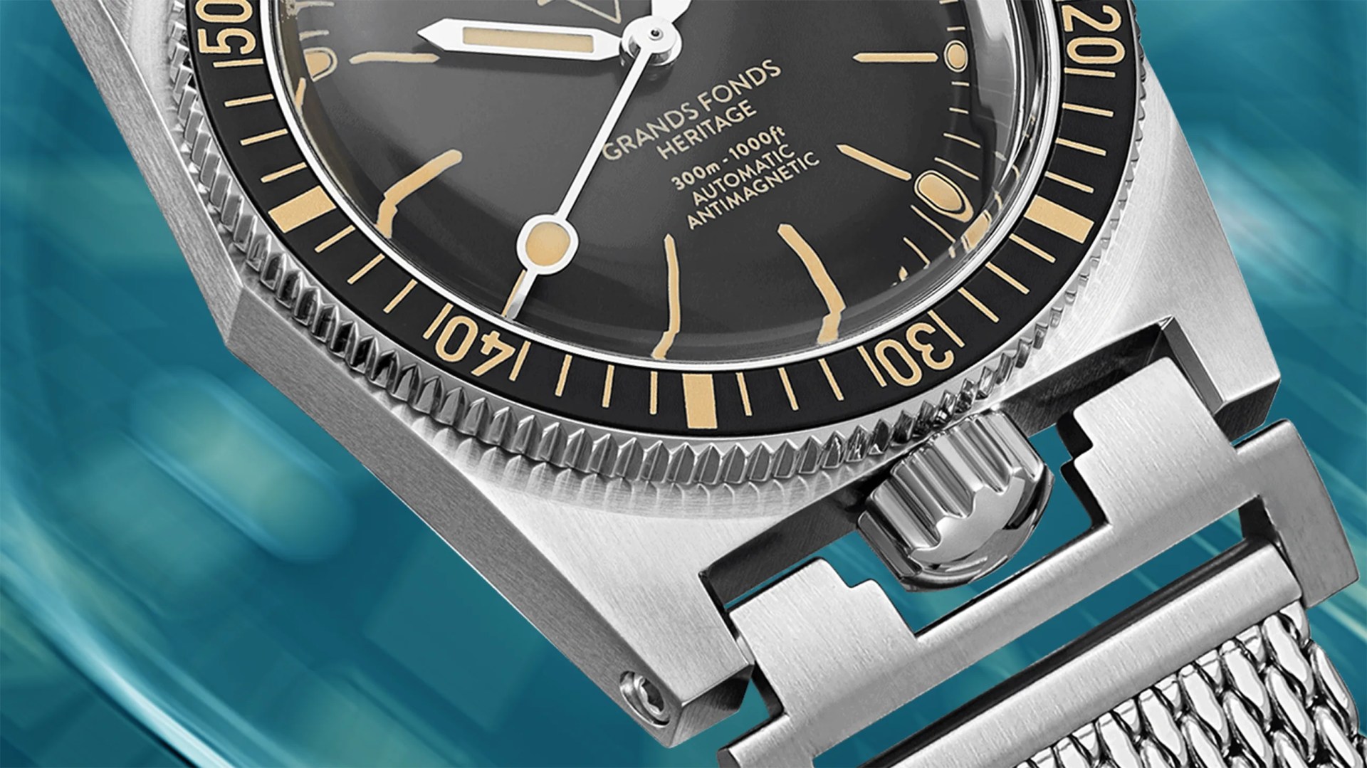 This Hidden-Gem Dive Watch Has an Unusual Feature That Should Be Way ...