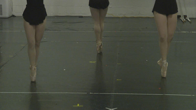 How to get and use the metal detector in Atomfall