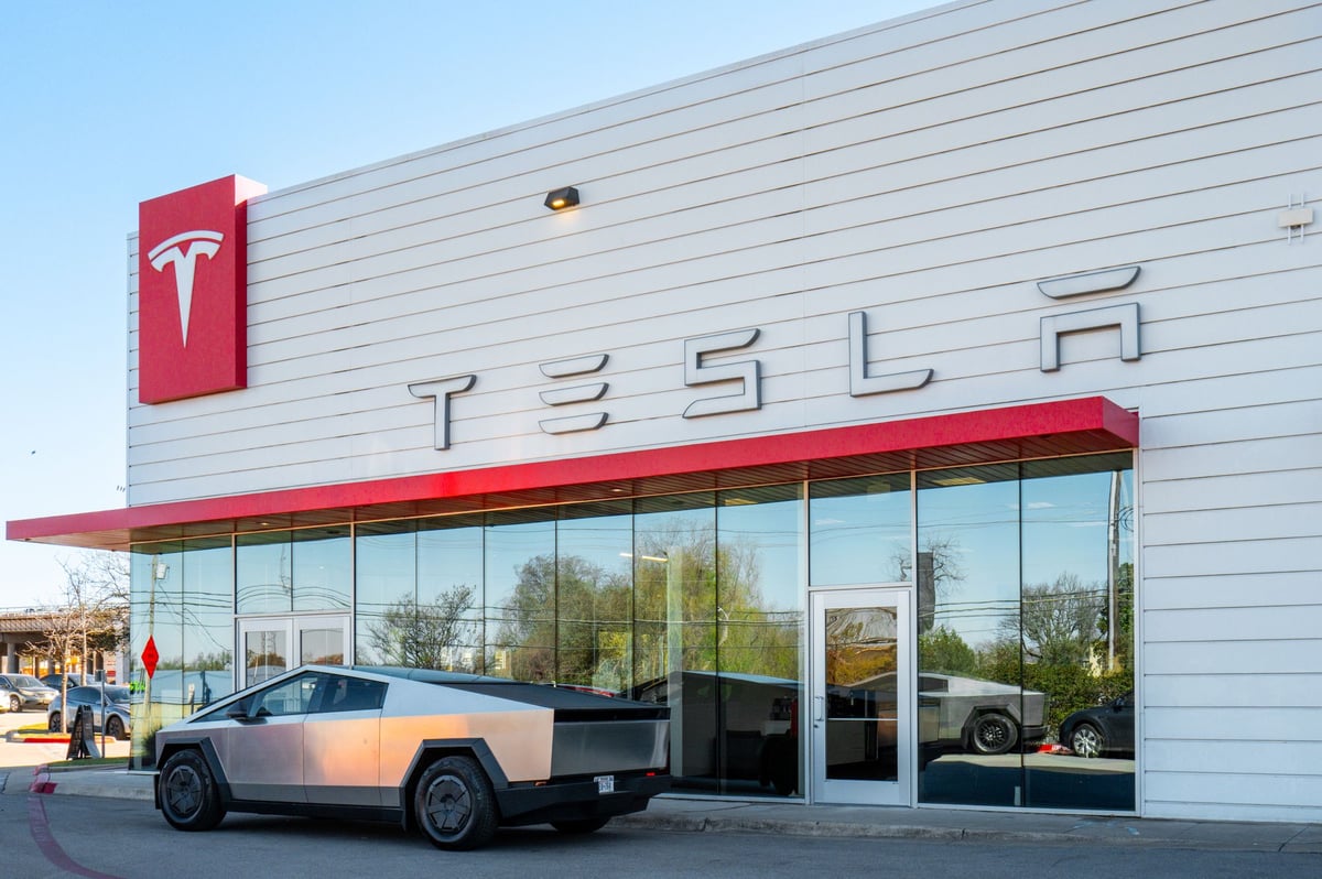 Multiple bombs found inside Tesla showroom in Texas amid wave of ...