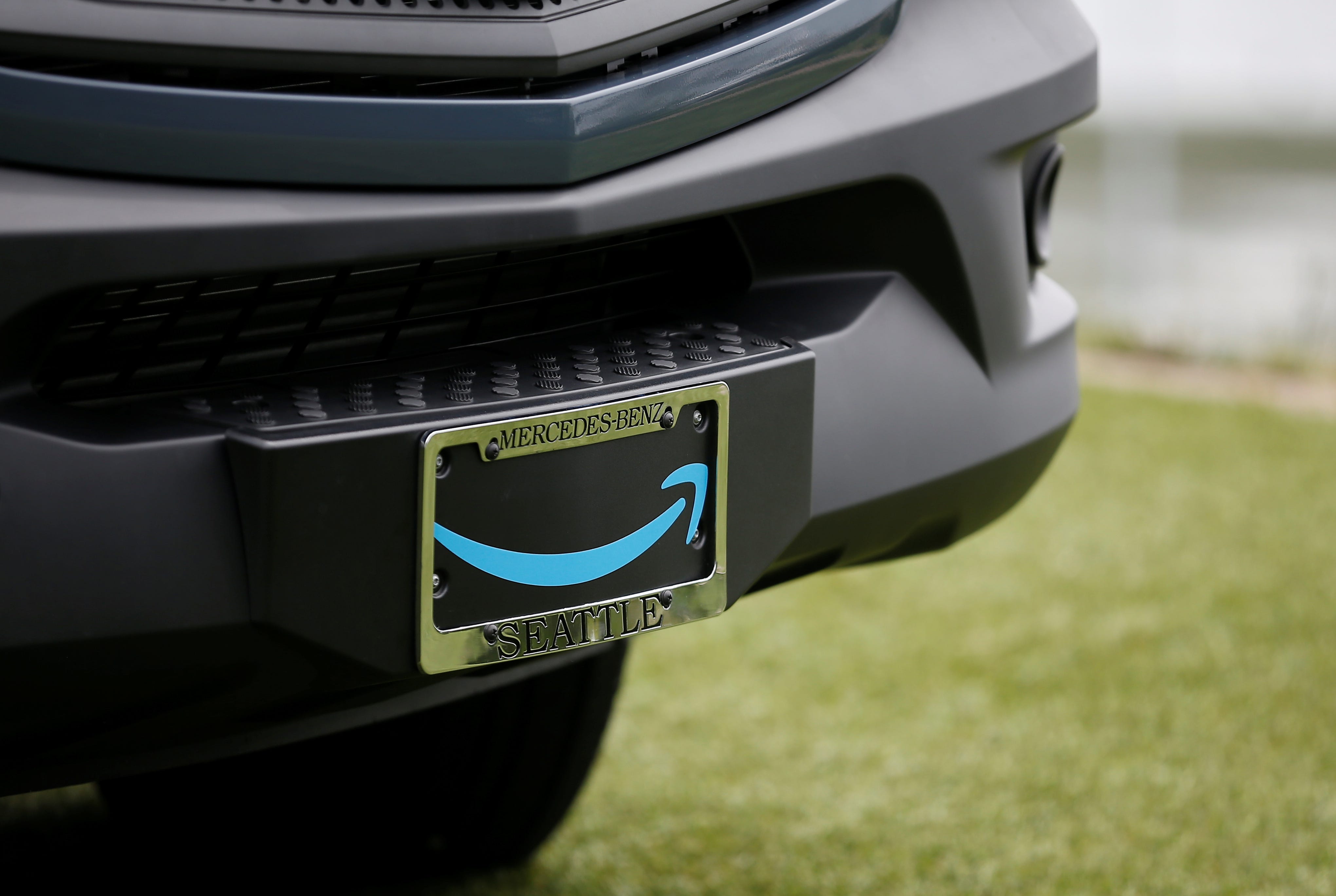 3 in critical condition after man accused of shooting delivery drivers ...