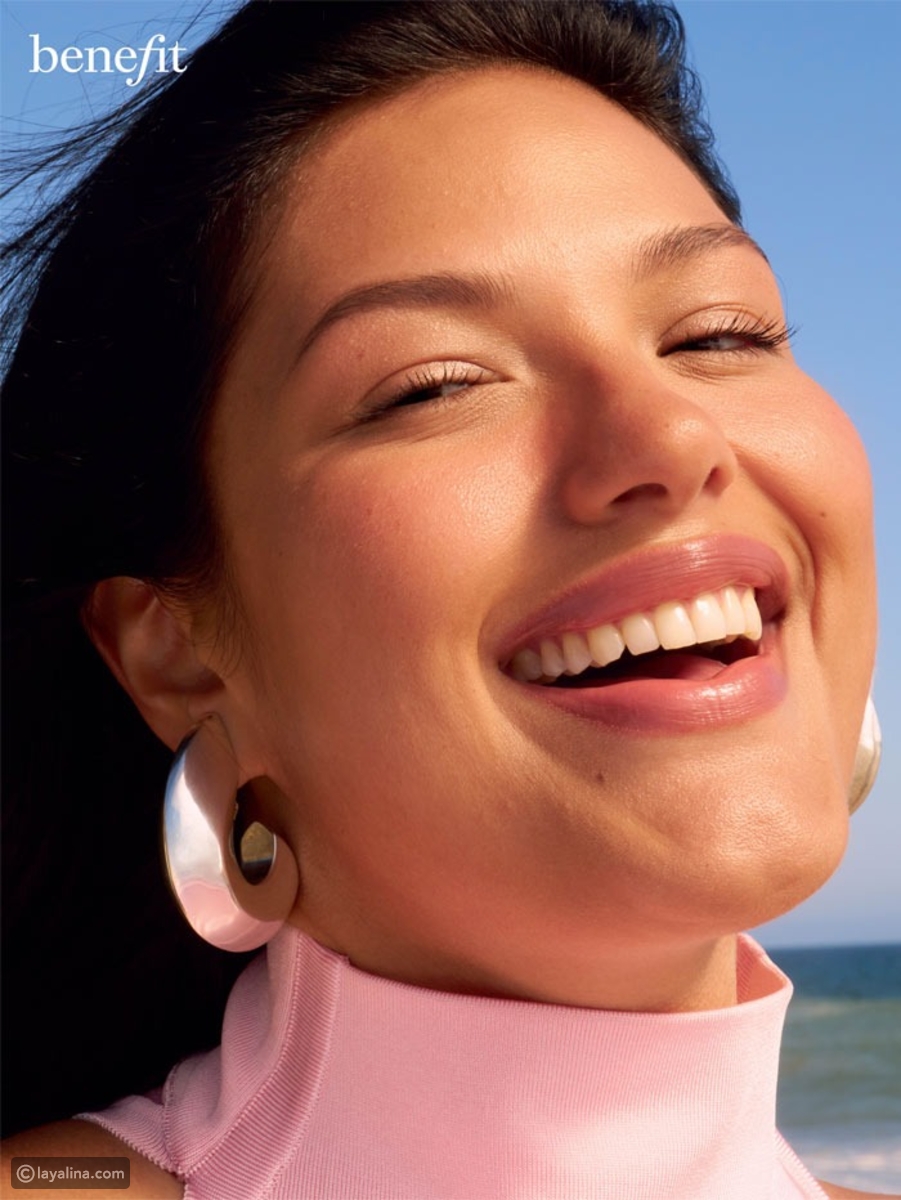 Benefit تكشف عن البرونزر Hoola Wave الكريمي الجديد