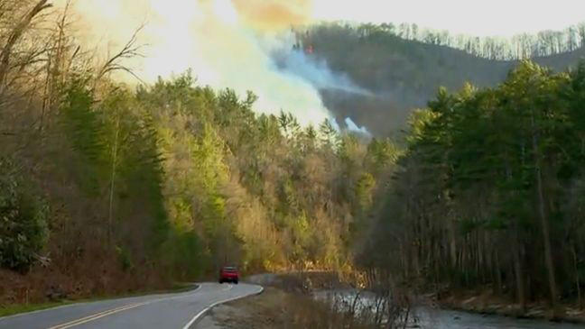 Firefighters in North and South Carolina battle multiple wildfires