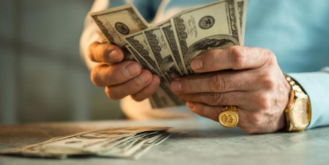 Los ricos no gastan su dinero en estas 5 cosas y estas son sus razones