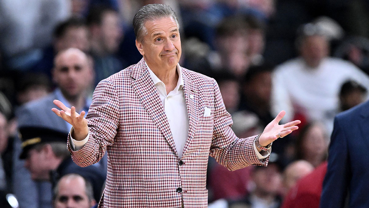 Arkansas HC John Calipari scores huge recruiting win with 6-foot-11 ...