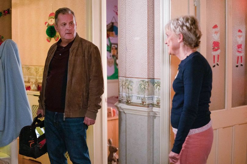 EastEnders Kathy and Harvey affair 'exposed' - but it's not Jean who ...