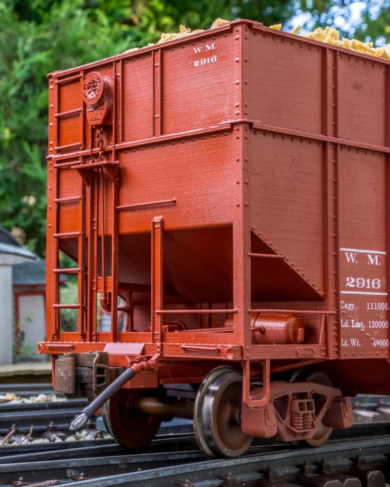 3-D printed U-channel hopper cars