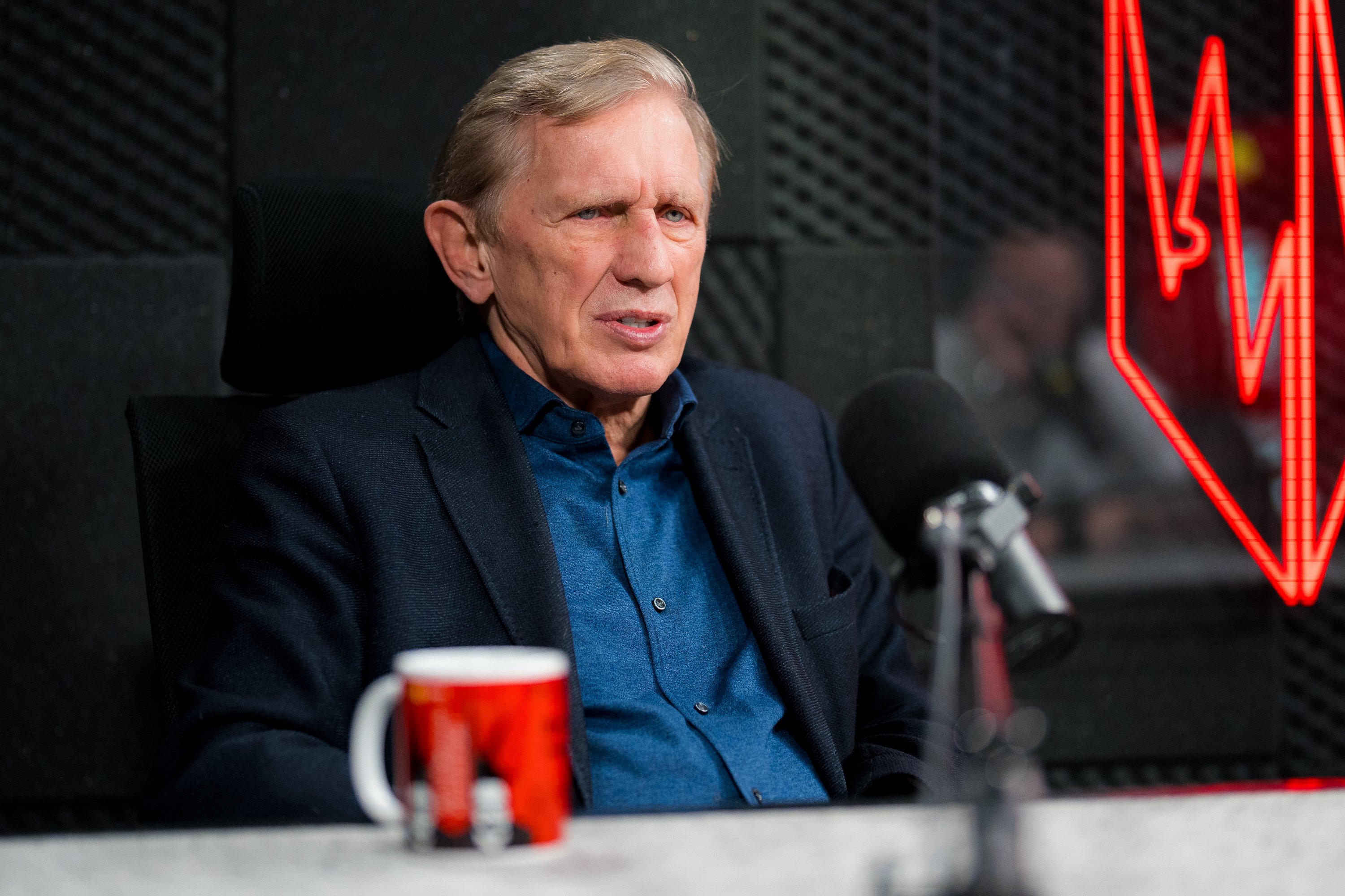 Jan Englert zmierzył się z pytaniem o używki w teatrze. "Narkotyki to ...