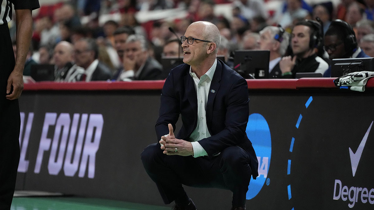 UConn basketball’s Dan Hurley considered quitting because he was ...