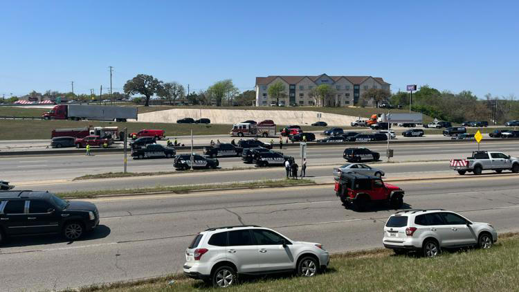Police identify woman killed in major crash on I-35 in Round Rock
