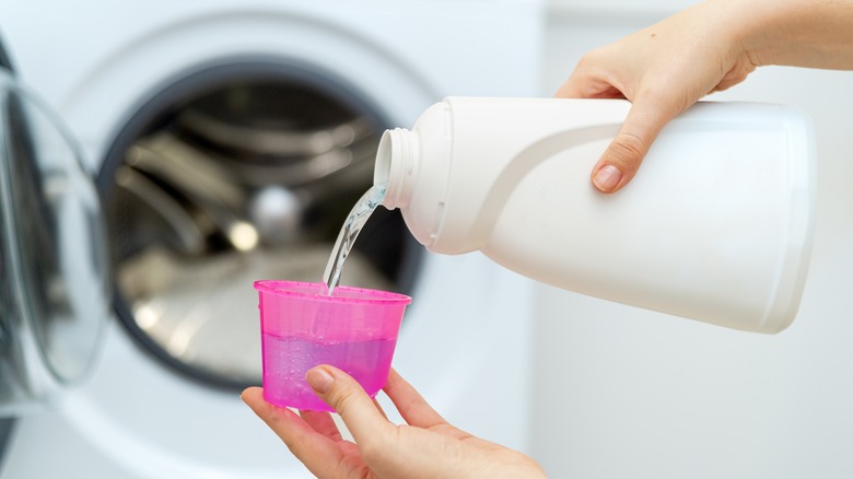 Signs You're Not Working With A Quality Laundry Detergent