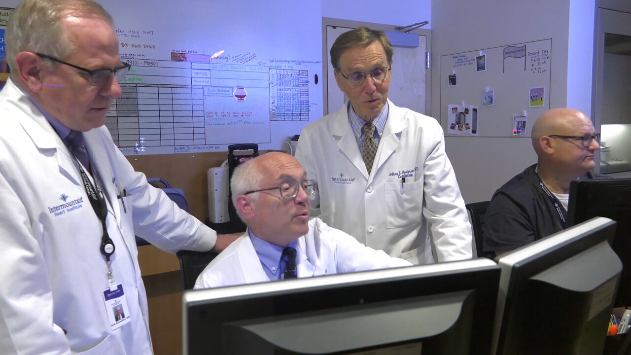 Comparing prescribing recommendations based on traditional risk factors ...