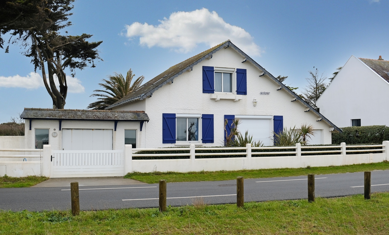 Marine Le Pen : « Le mur le plus blanc du village… », elle s’isole dans ...