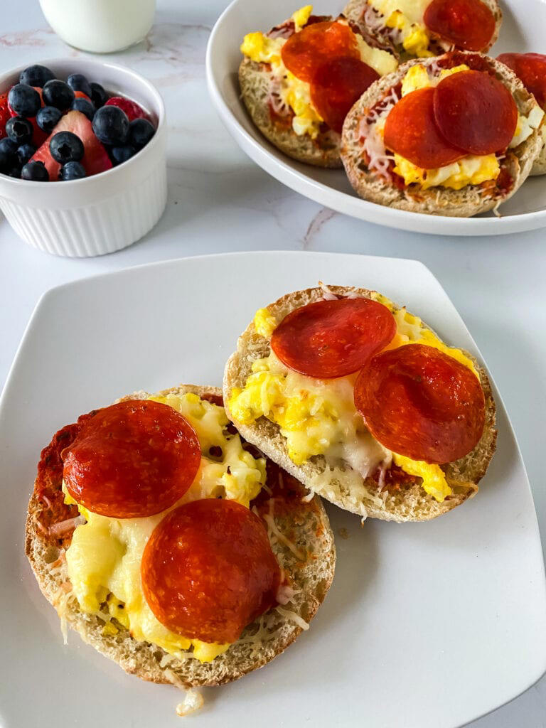 Easy Homemade Breakfast Pizzas (with English Muffins)