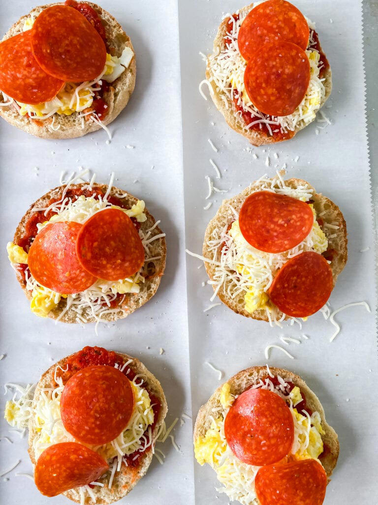 Easy Homemade Breakfast Pizzas (with English Muffins)