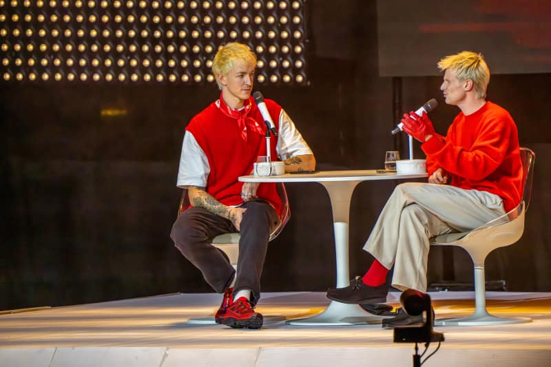 Wie bitte? "First Dates Hotel"-Team bekommt berühmte Neuzugänge