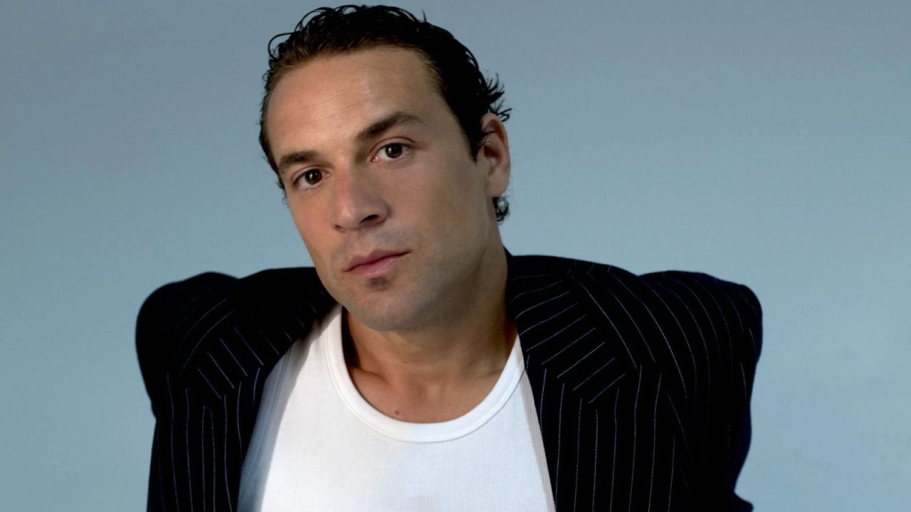 Costanza: chi è Lorenzo Cervasio, l'intrigante filologo Ludovico nella ...