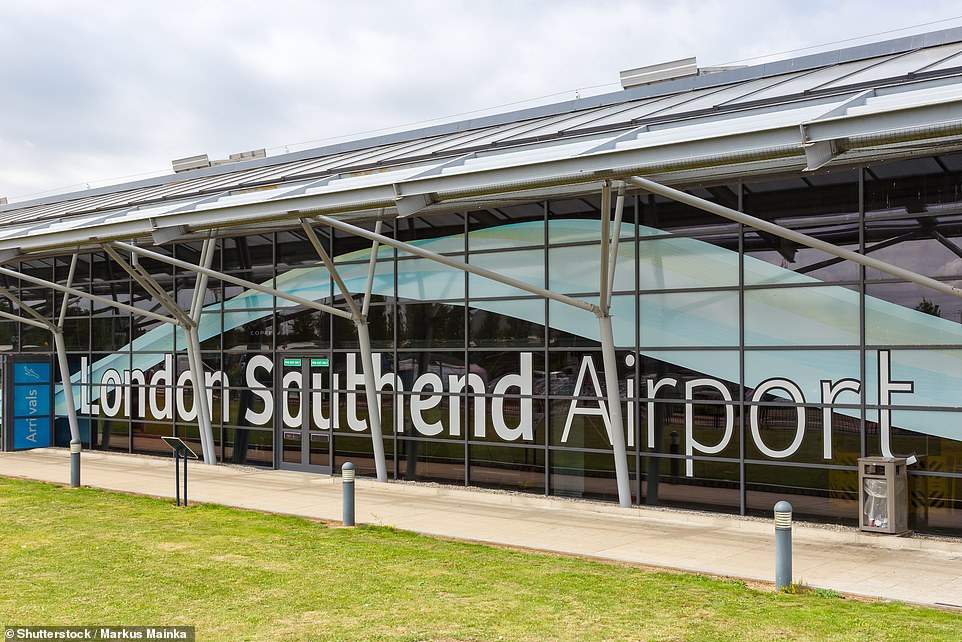 easyJet announces major new base at UK airport