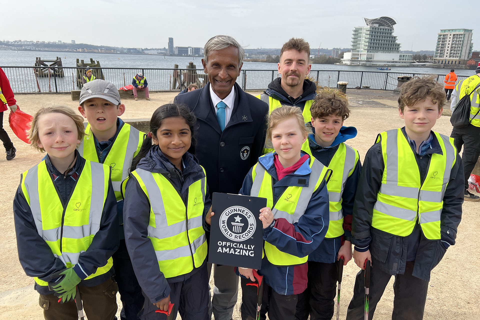 Tockington Pupils Take Part in Guinness World Record Breaking River Tidy