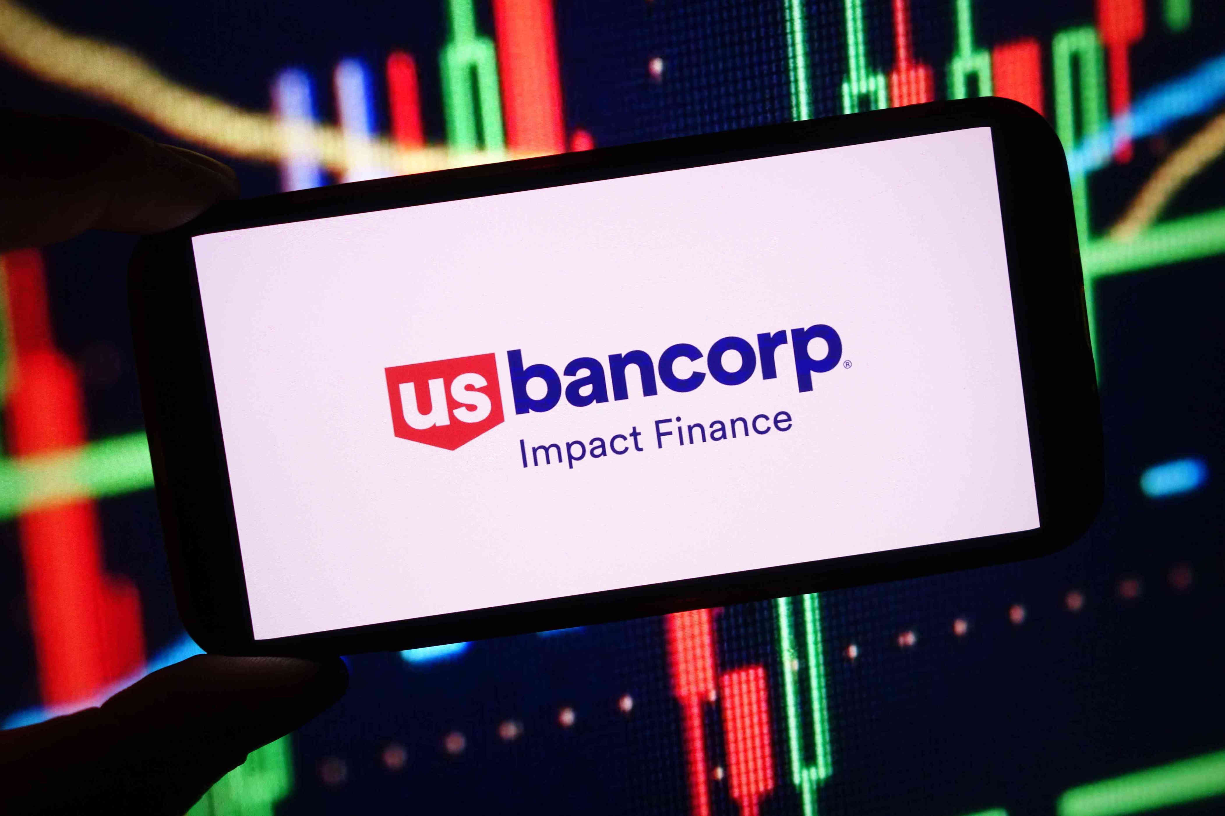 US Bancorp Says It Believes Exec Dolan Was On Plane That Crashed