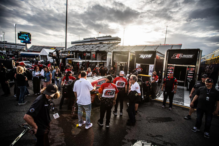 Bowman Gray Stadium legend Burt Myers keeps his smile through his Cup ...