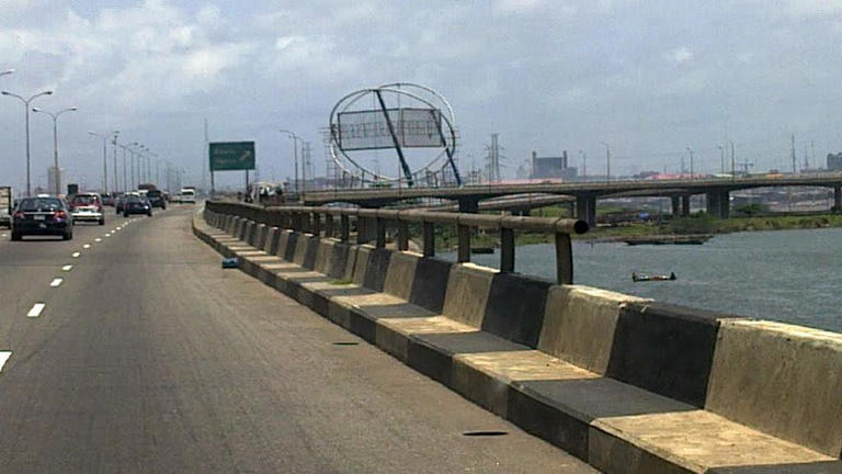 Lagos: Nigerian Govt to shut Independence Bridge for 2 months