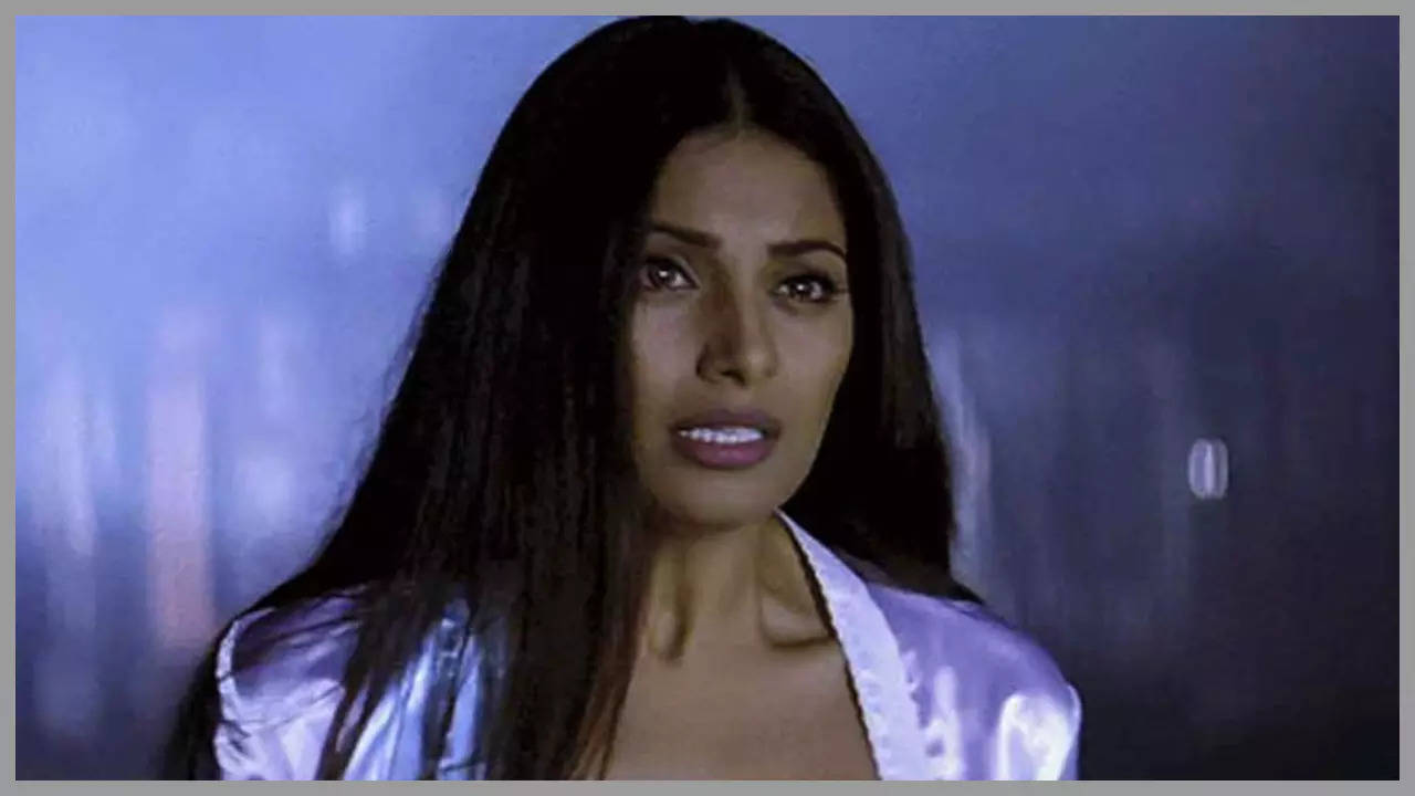 Adah Sharma in 1920, Bipasha Basu in Raaz, Anushka Sharma in Pari ...