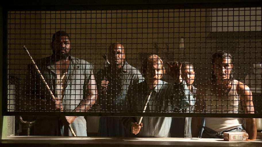 Who portrayed the prisoners in The Walking Dead season 3?