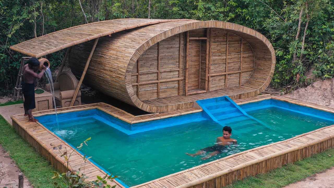 Building a Jungle Villa with a Decorated Private Living Room