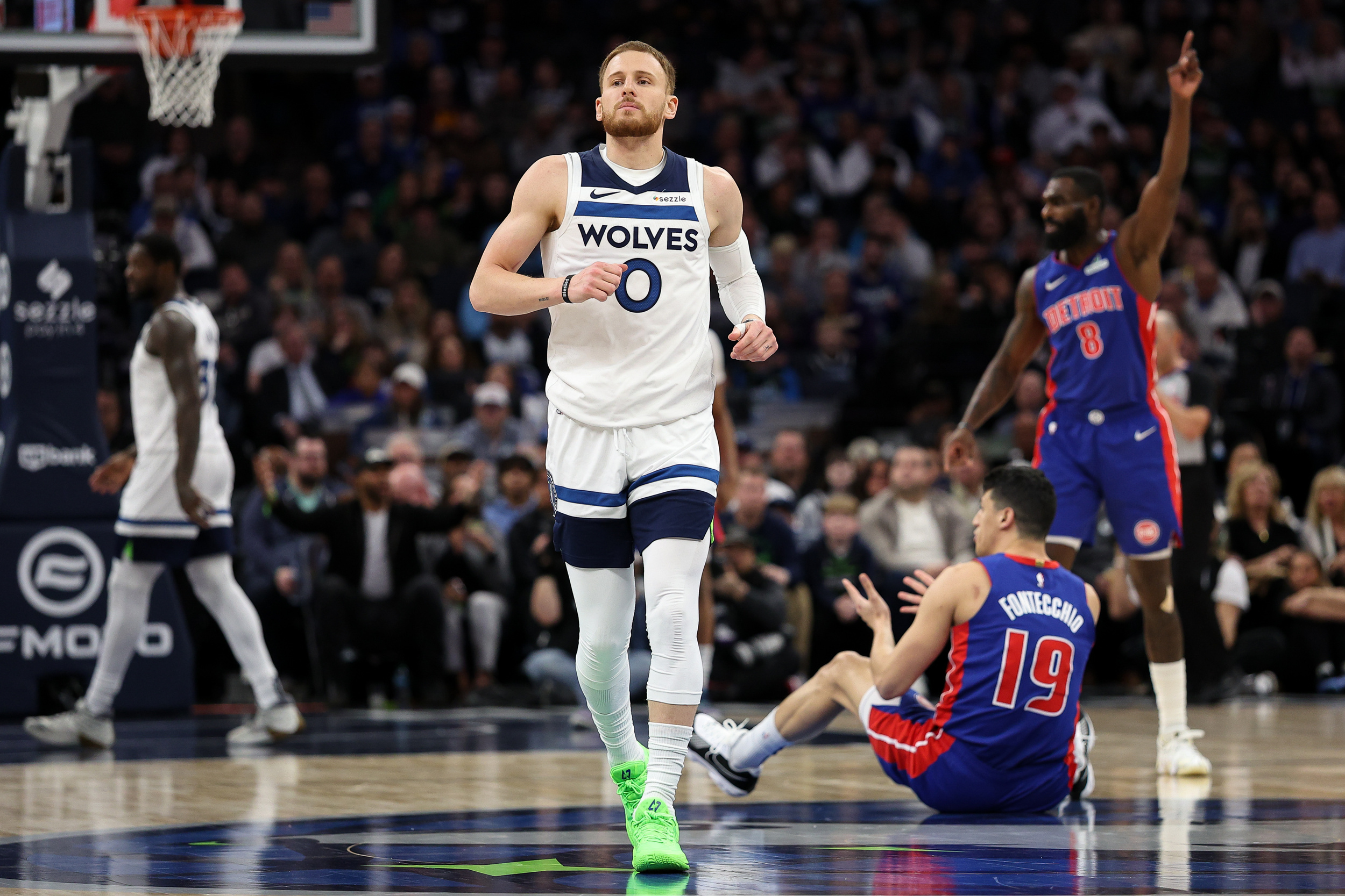 Full sequence from Pistons-Timberwolves game shows what started huge brawl