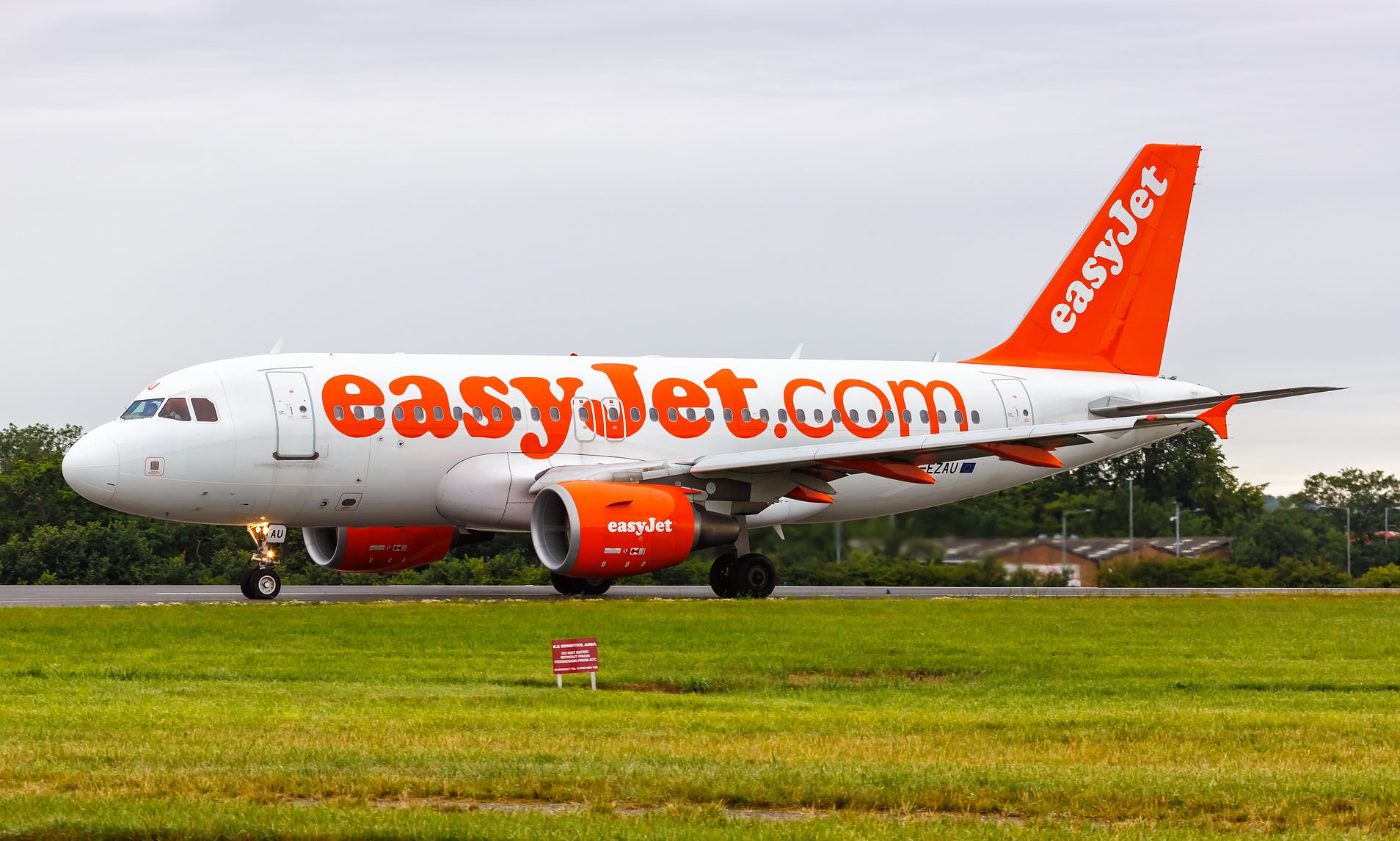 easyJet announces major new base at a UK airport
