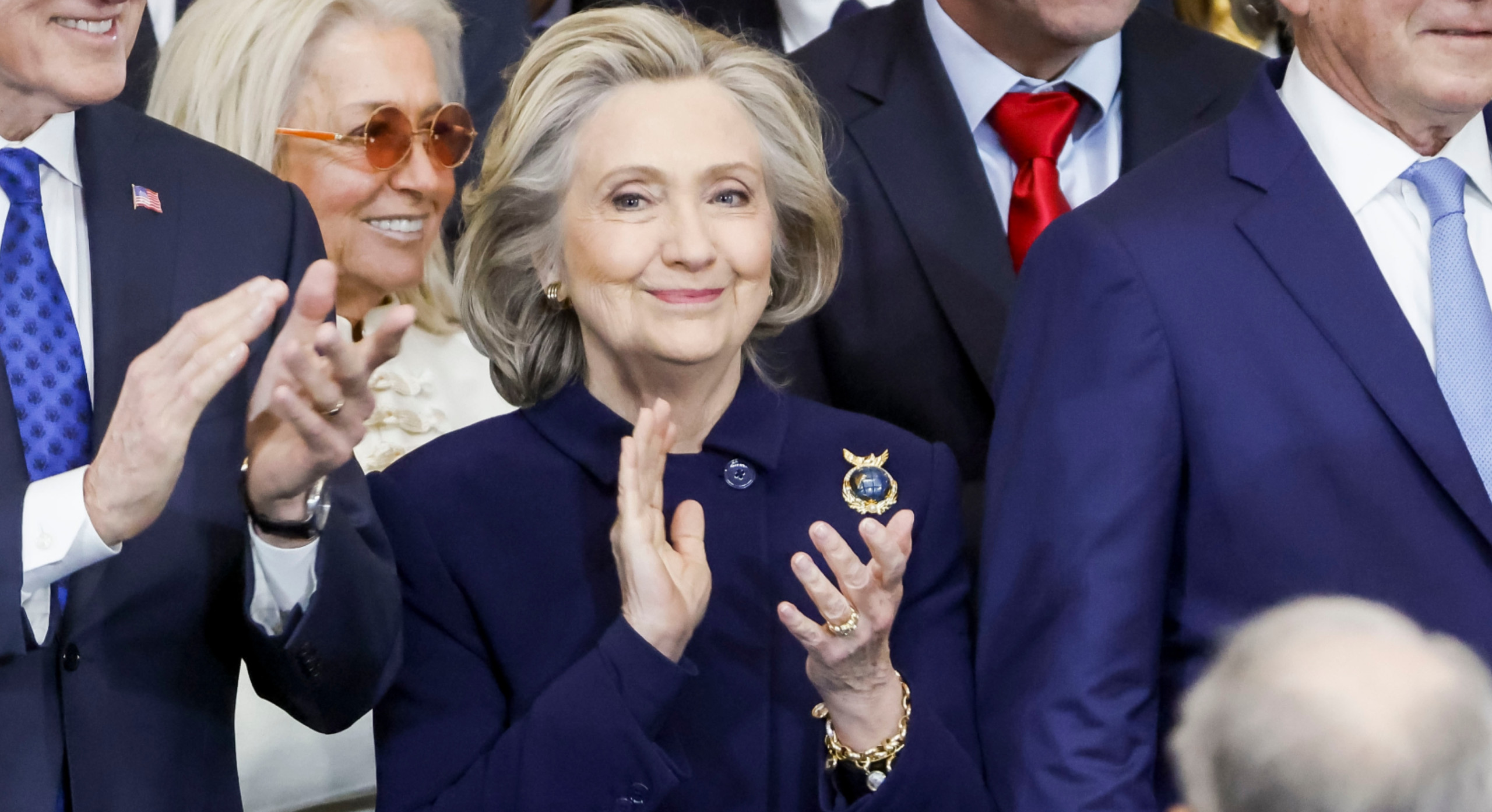 Von ernst bis urkomisch: Aus Hillary Clintons Gesicht lässt sich so ...