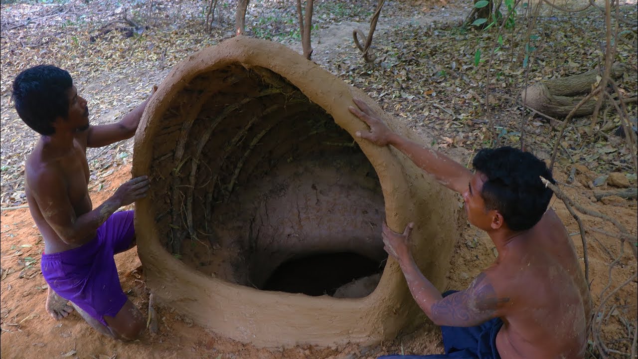 Building an Underground House for Protection in the Cool Season!