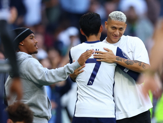 충격 주장! "손흥민 때문에 토트넘 14위"…118,000,000,000원 '쩐의 전쟁' EPL 2위 특급 FW 영입한다