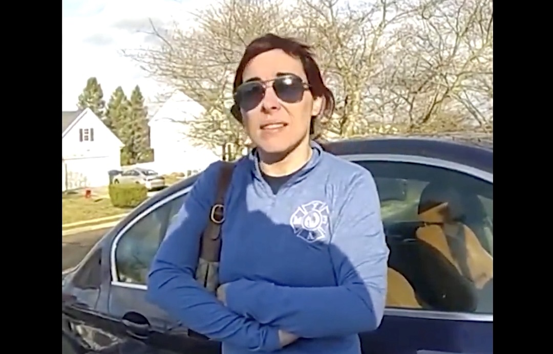 Drunk-driving NJ mayor stumbles out of car with toddler in tow, seen in ...