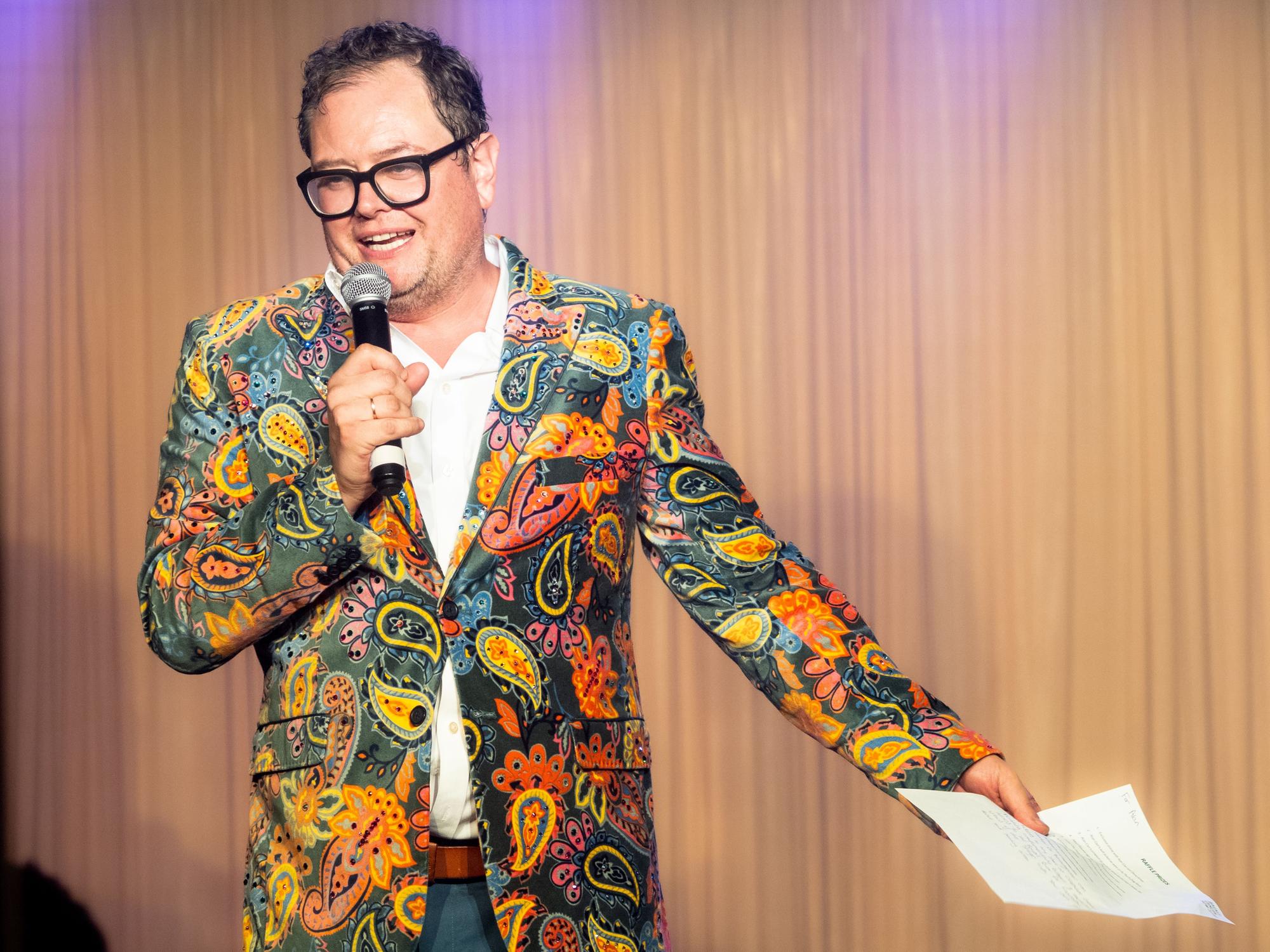 Stars support actor's cancer fundraiser in memory of close pal