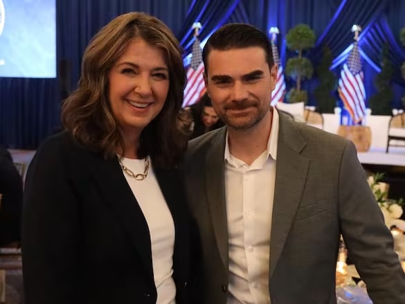 Danielle Smith crie victoire après sa rencontre avec Ben Shapiro