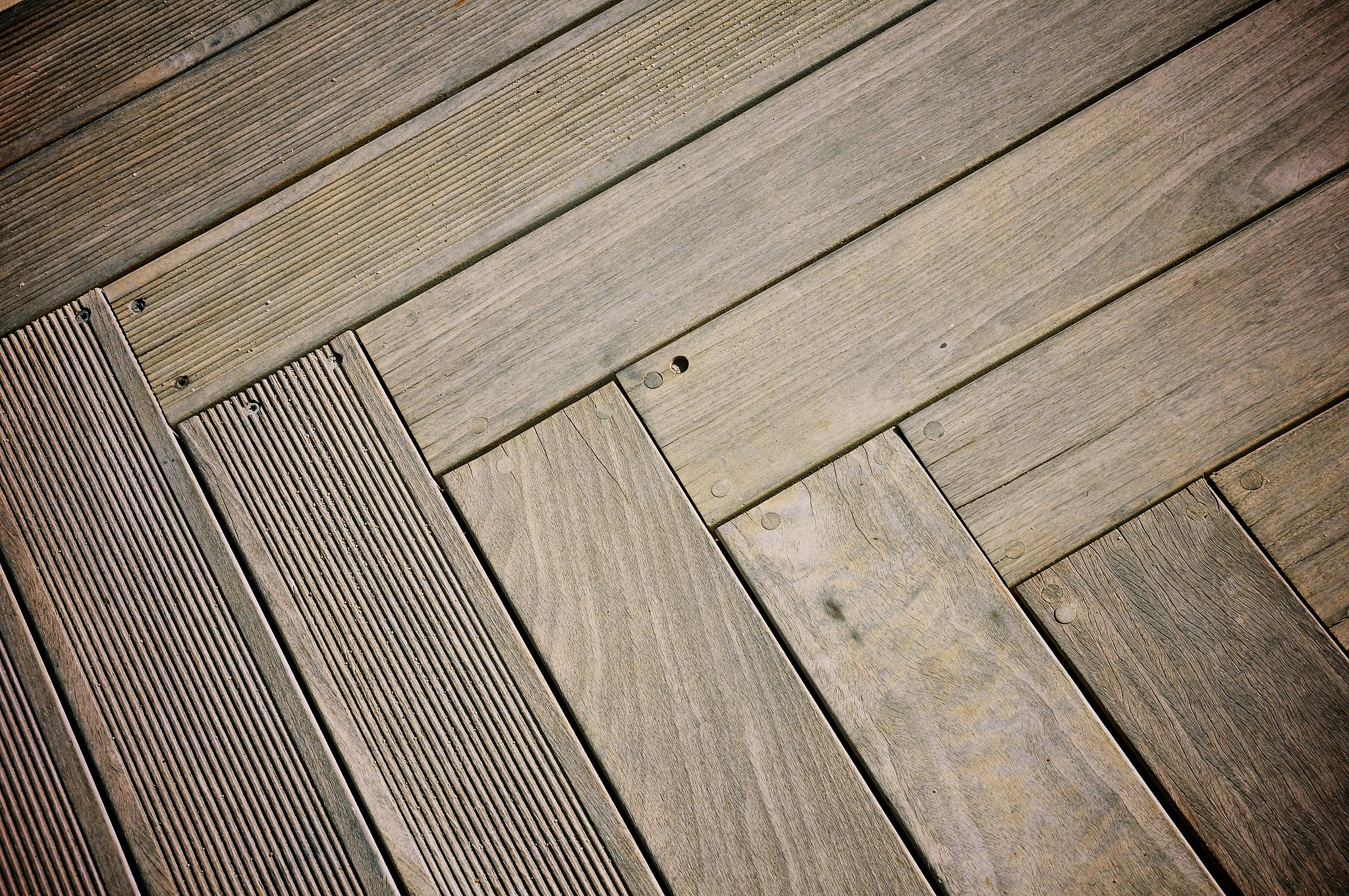 18 budget-friendly painted wood floor ideas to transform your home
