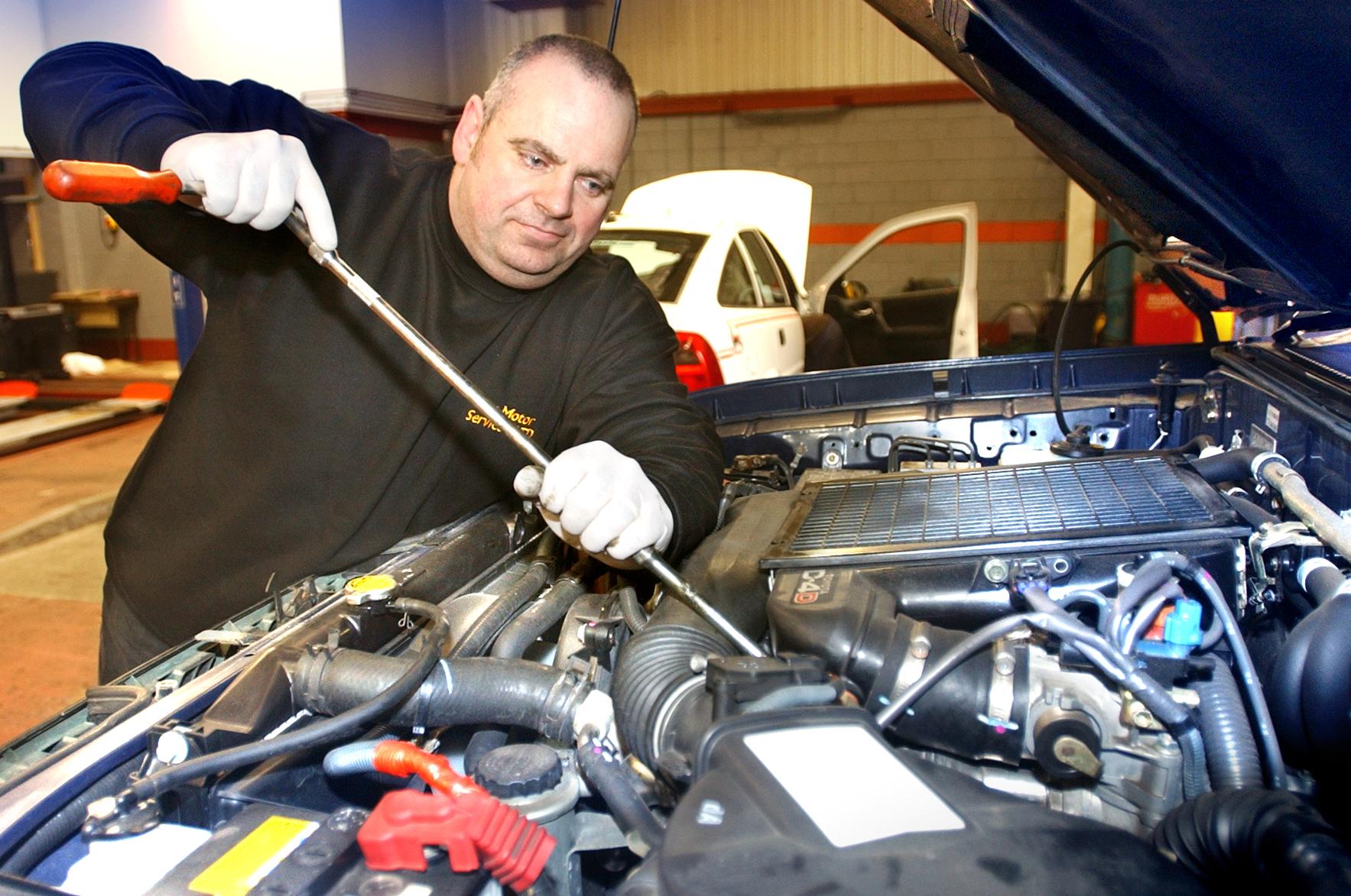 Taking you on a retro journey down Riverside Road where there's faces ...