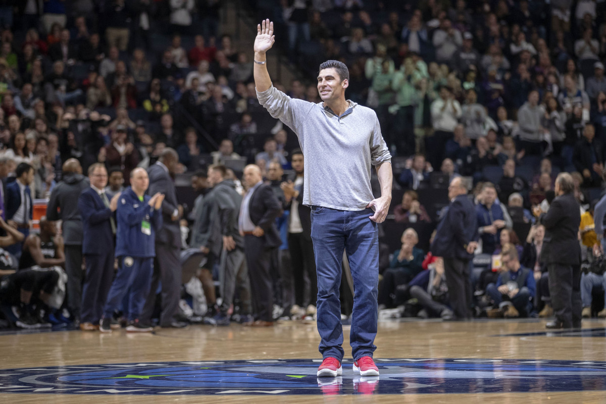 College Basketball Legend Predicts NCAA Tournament National Champion ...