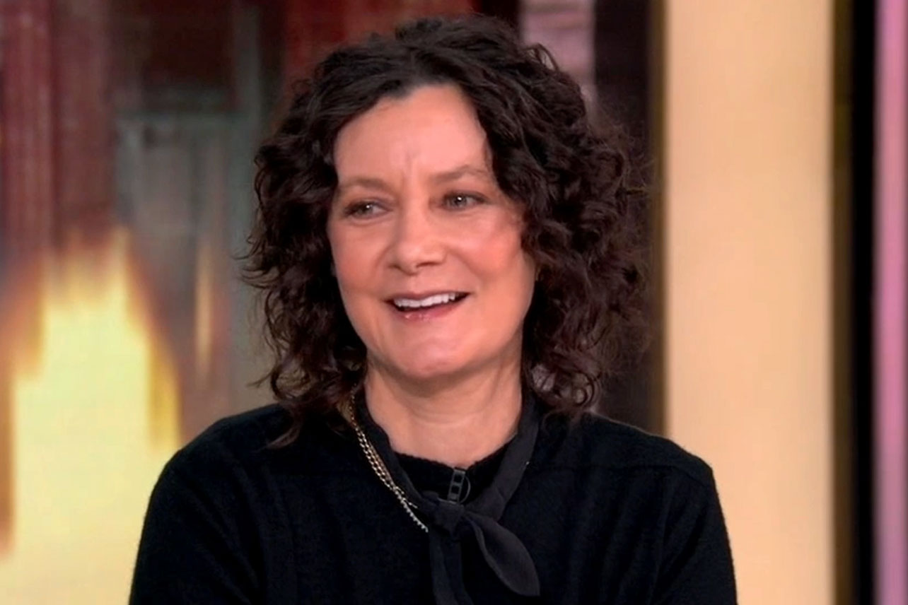 Former ‘SNL’ Host Shocks ‘The View’ With Her Story About An Audience ...