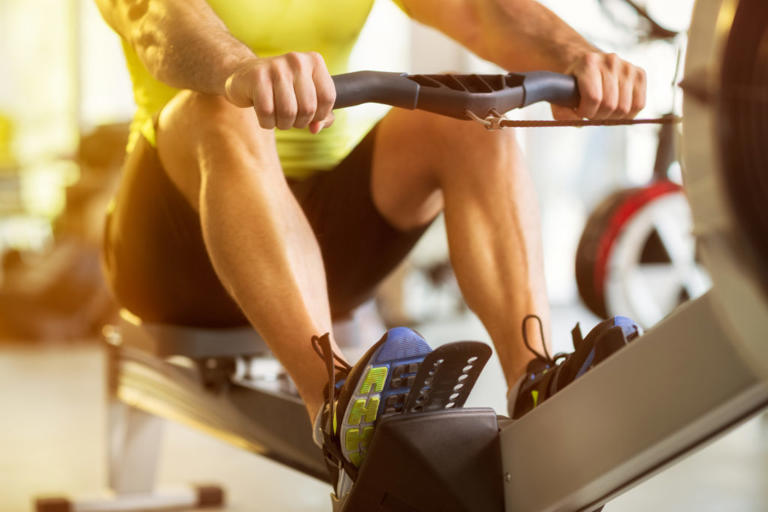 Rowing Machine vs. Elliptical Machine: Which is Better