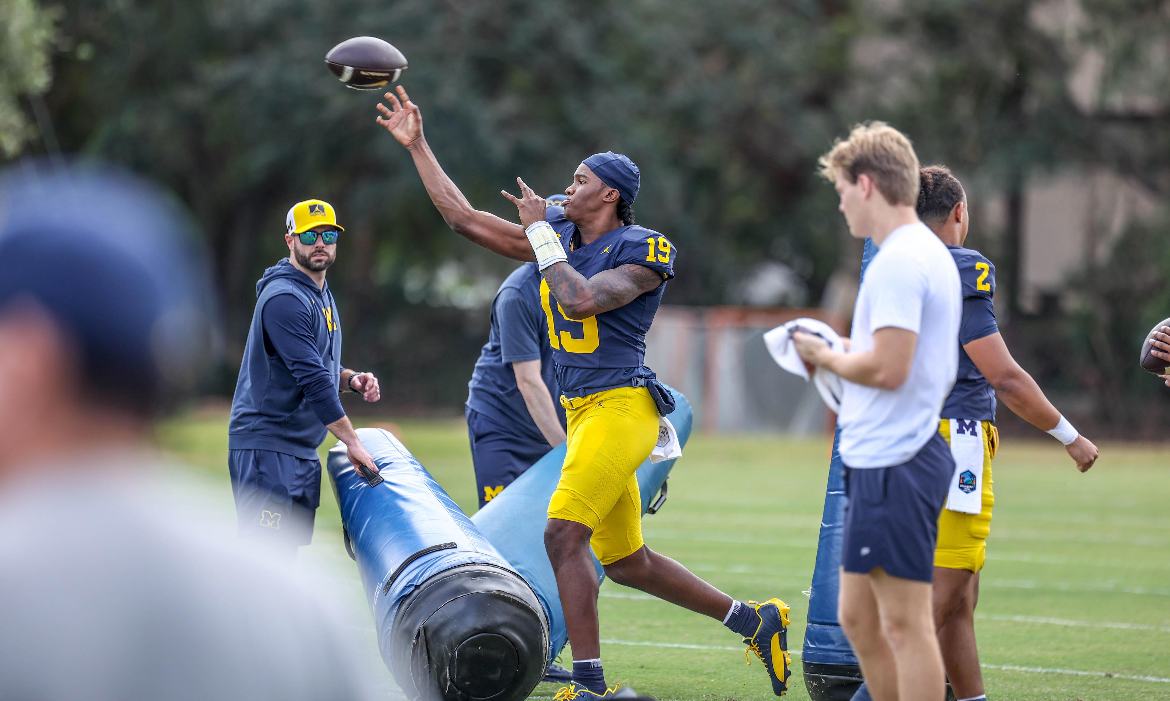 Can Michigan's revamped offense defy 2025 top-25 skeptics?