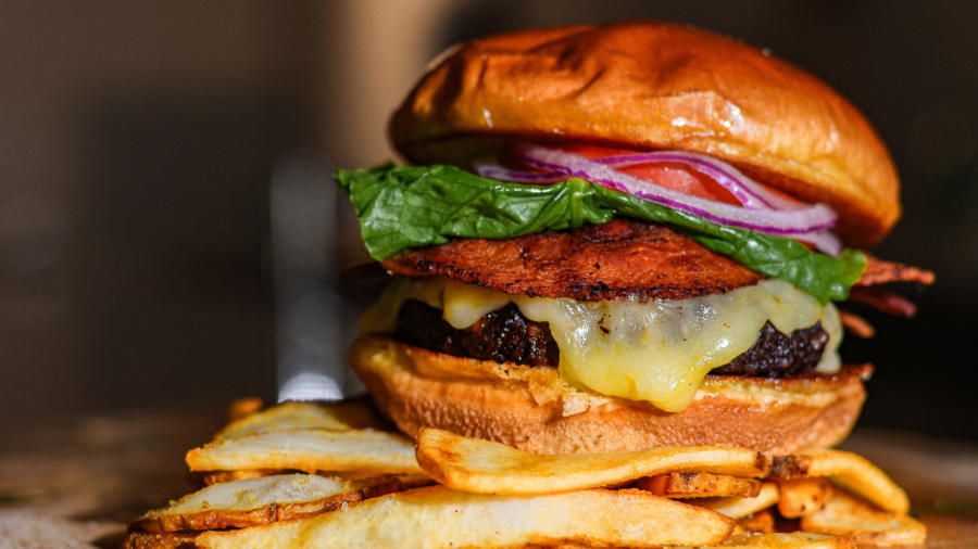Wisconsin’s Best Burgers Contest names Elite Eight finalists