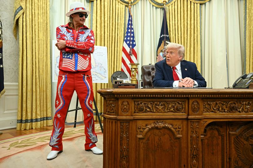 Kid Rock wears ludicrous outfit to White House and Trump reveals his ...