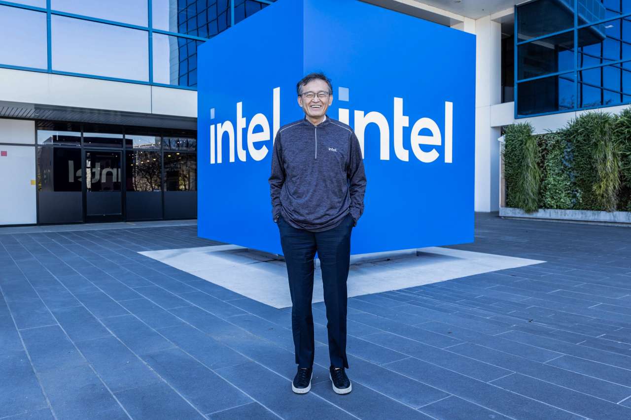 Intel Stock Soars After SoftBank’s $2 Billion Investment. Why It’s ...