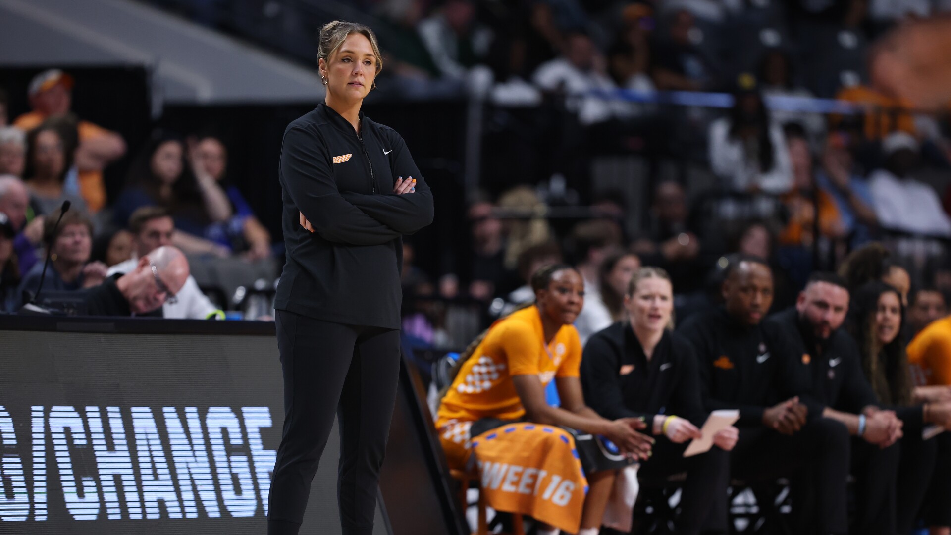 Tennessee extends Lady Vols coach Kim Caldwell’s deal after debut season