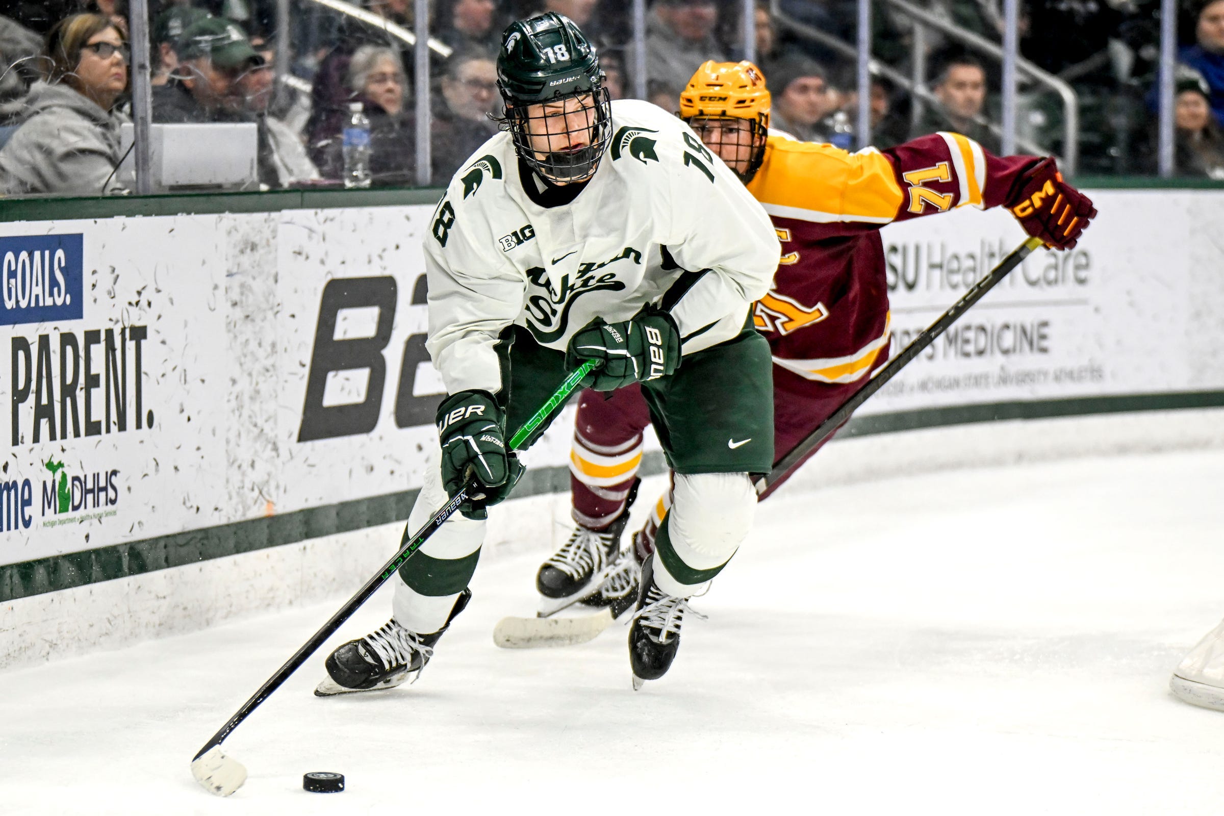 Hartland's Joey Larson foregoes last year at MSU to sign with New York ...