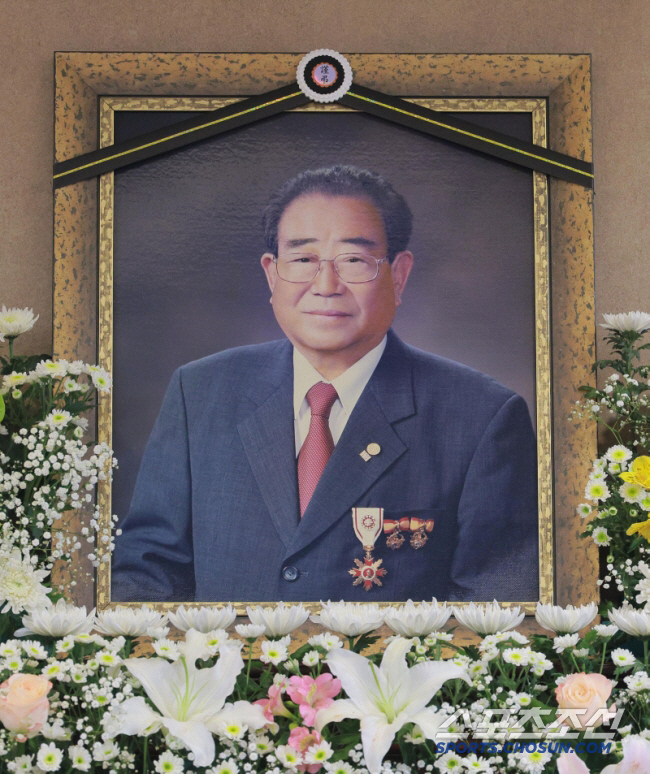 Song Hae's bereaved family reveals cause of death..Health signal after ...